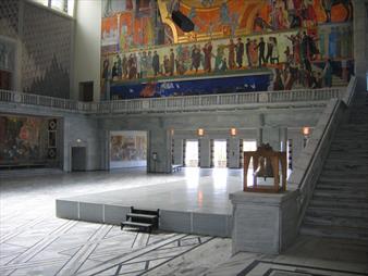 Oslo City Hall - Wise Visitor